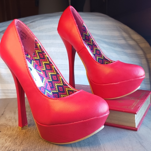 Queen Chateau | Shoes | Queen Chateau Red Heels | Poshmark